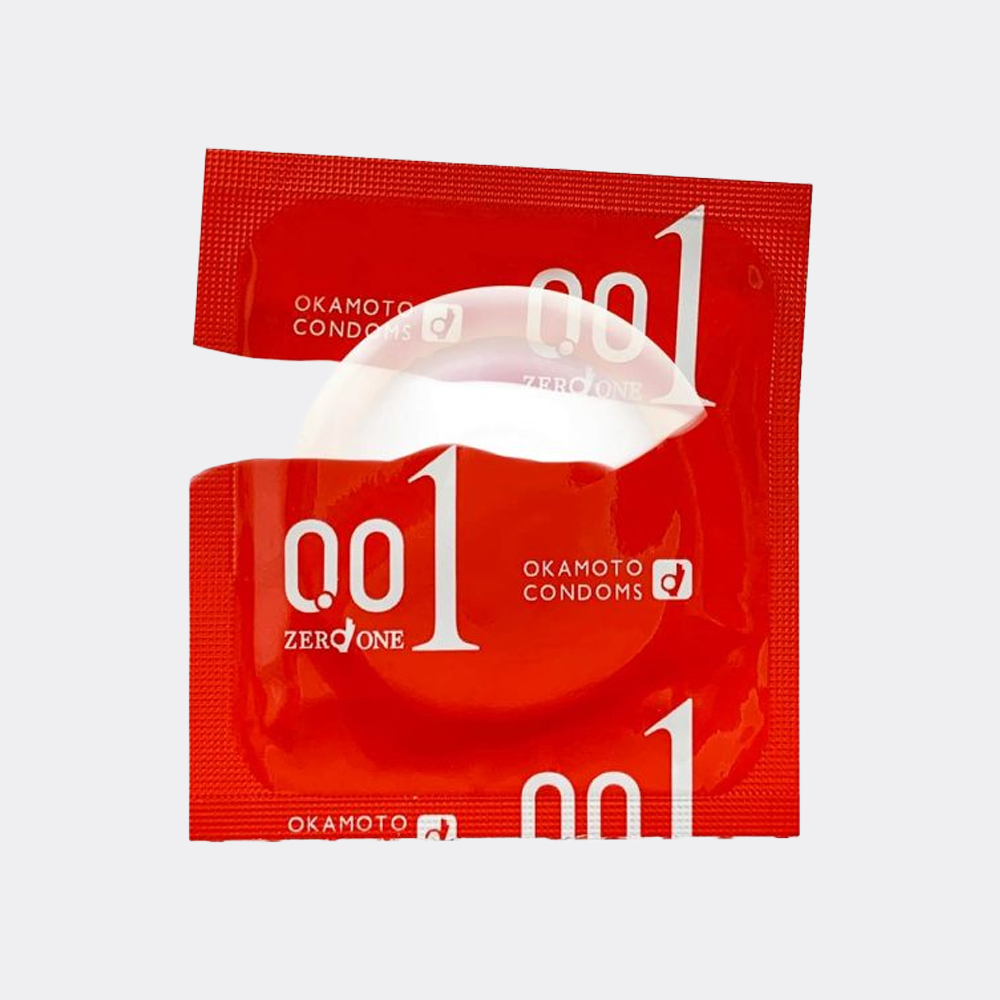 Bao Cao Su siêu mỏng Okamoto Zero One 0.01 PU (Hộp 4 Cái)